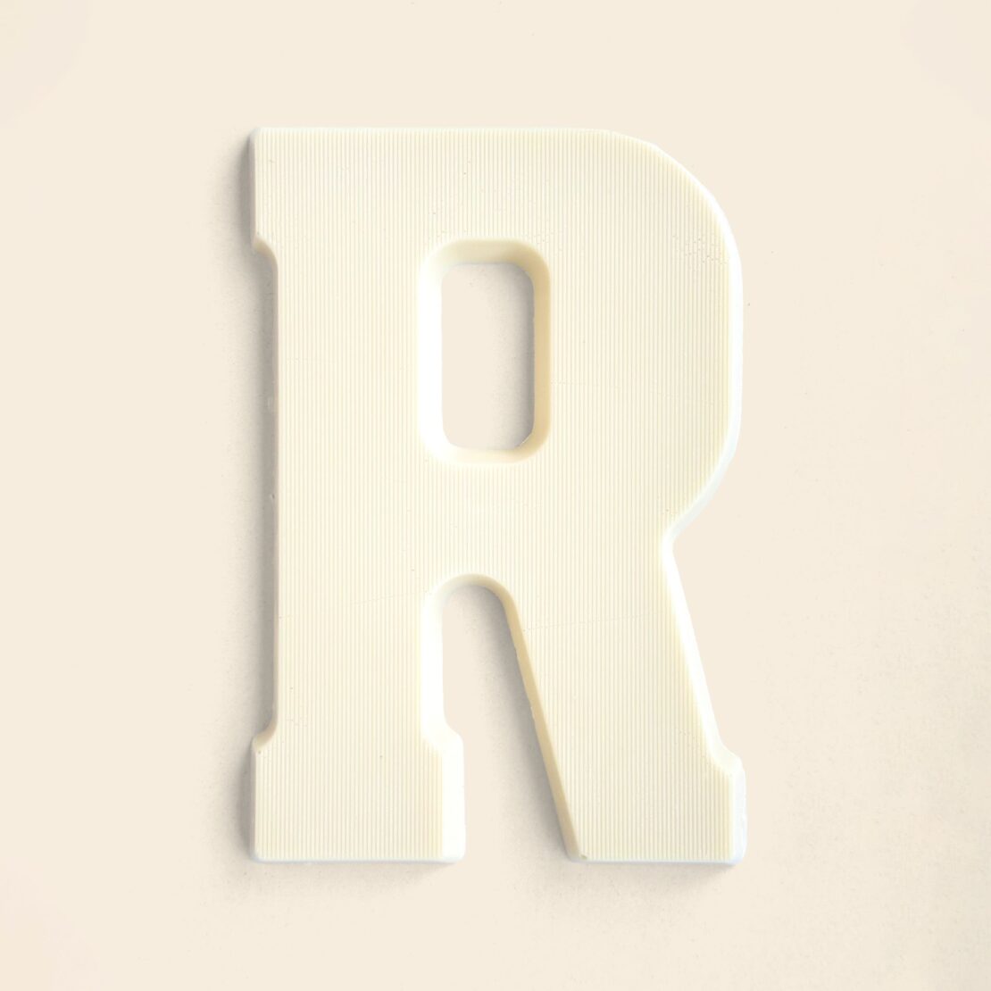 Chocoladeletter R wit 200 gram